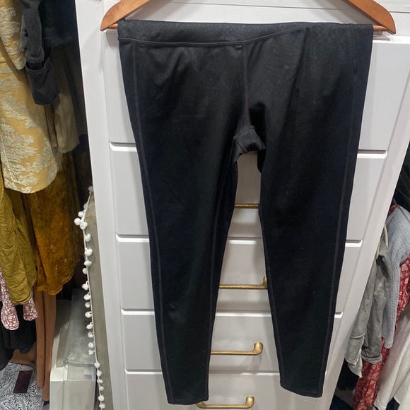 Athleta | Pants & Jumpsuits | Athleta Snake Print Leggings | Poshmark